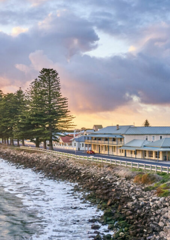 Indulge in the Best of Country & Sea Cuisine at Robe Hotel